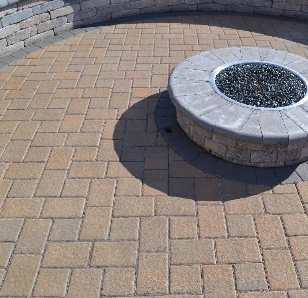 Paving Stones & Concrete Pavers for Patios and Driveways